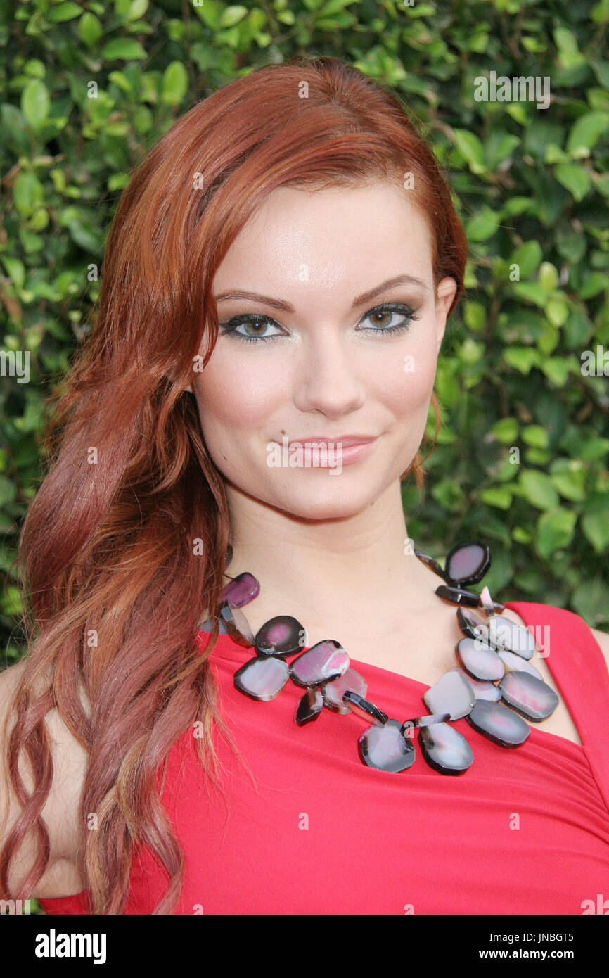 Caitlin O'Connor 09/19/2013 1st Annual "Legends Beyond" Gala held in ...