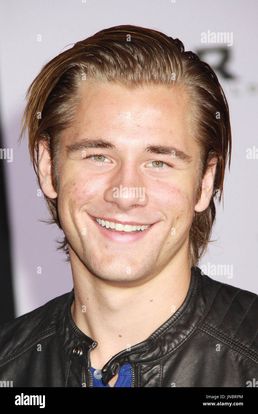 Luke Benward 11/04/2013 "Thor: The Dark World" Premiere held at the El ...