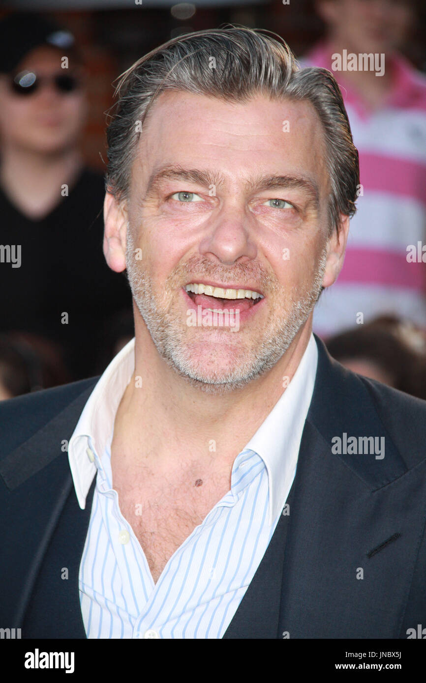 Ray Stevenson 03/18/2014 The World Premiere of "Divergent" held at The ...