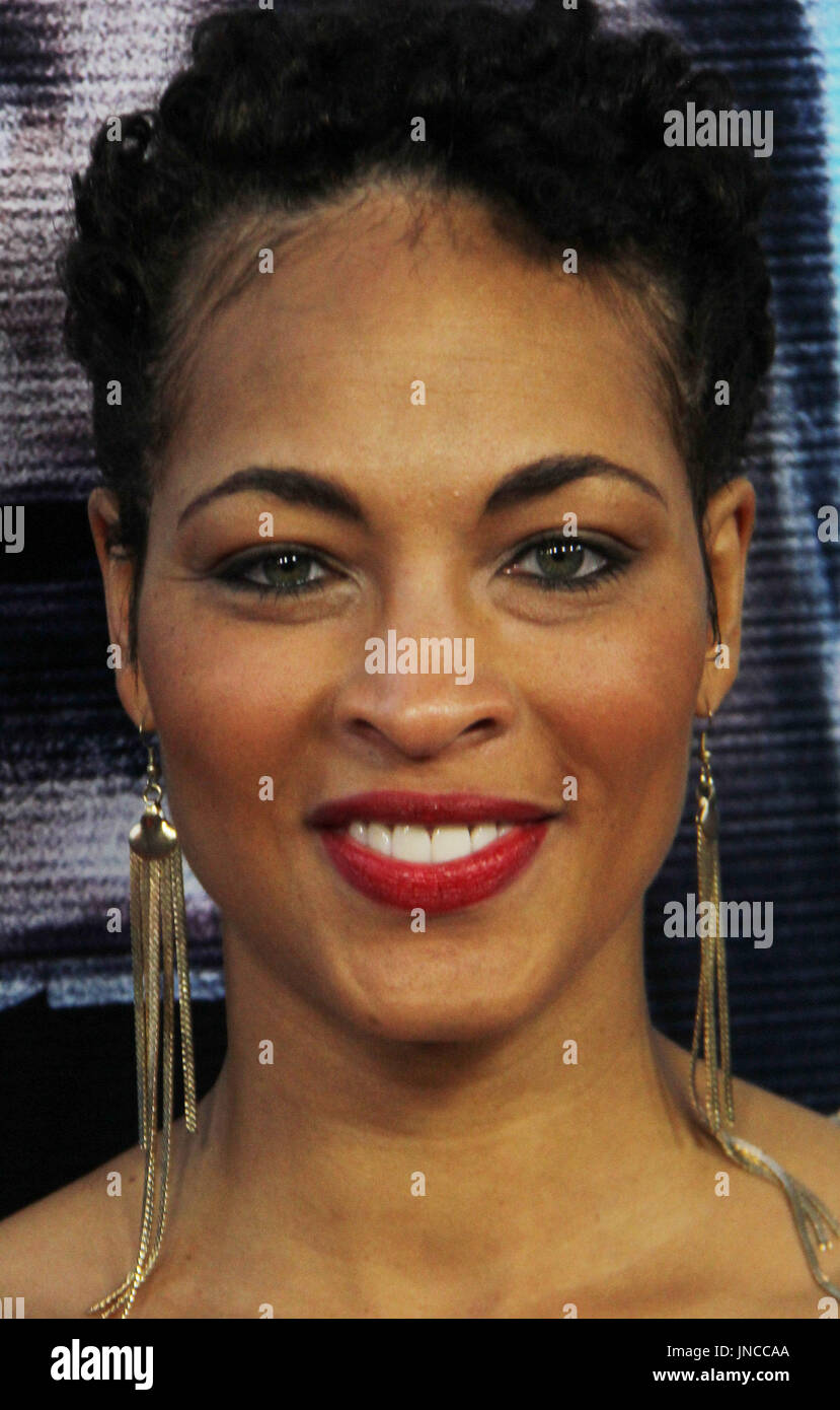 Iva La'Shawn 04/16/2014 “A Haunted House 2” Premiere held at Regal ...