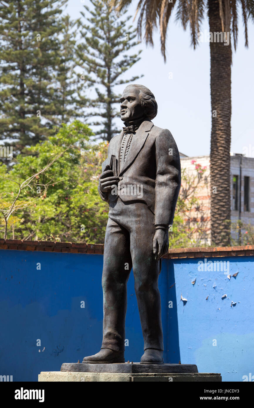 Oaxaca mexico statue hi-res stock photography and images - Alamy