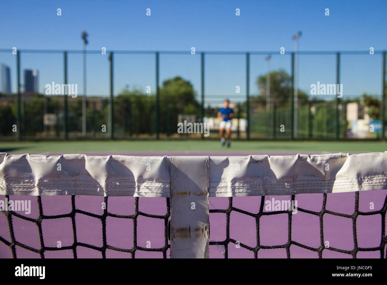 Close up photo of a net of a tennis court Stock Photo - Alamy