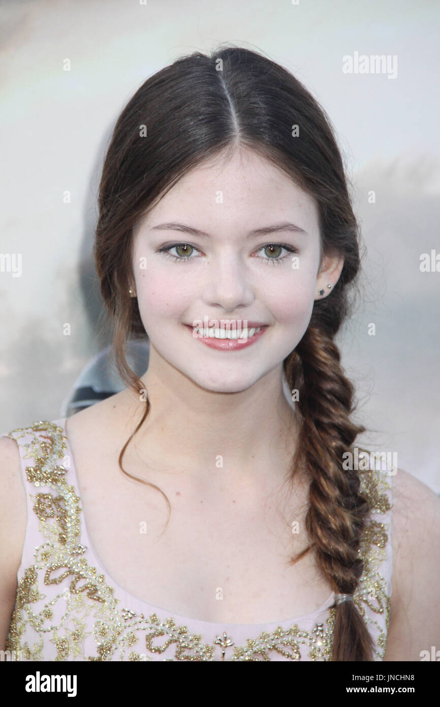 Mackenzie Foy 10/26/2014 "Interstellar" Premiere held at the TCL ...