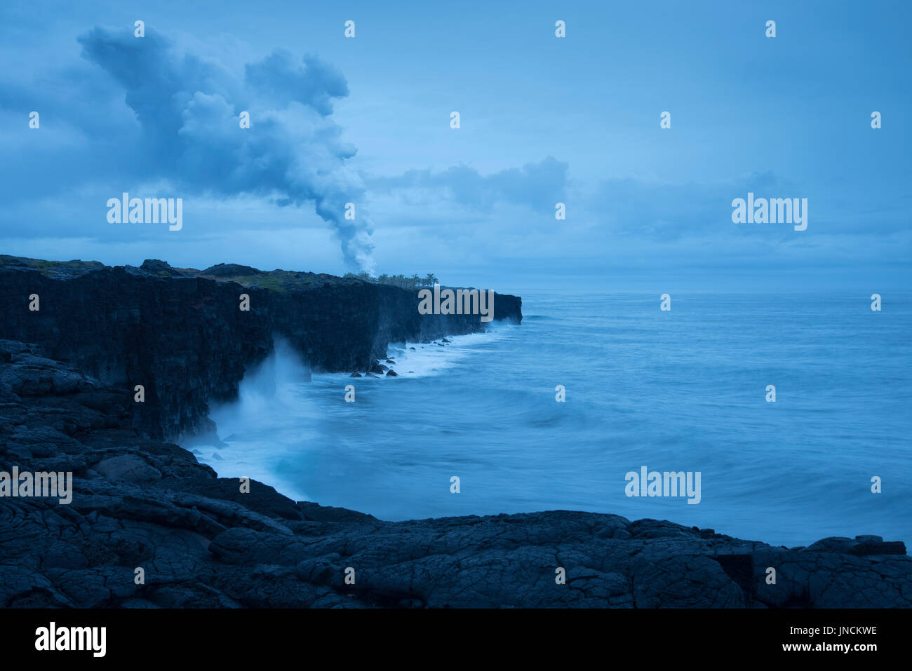 Steam cloud hi-res stock photography and images - Alamy