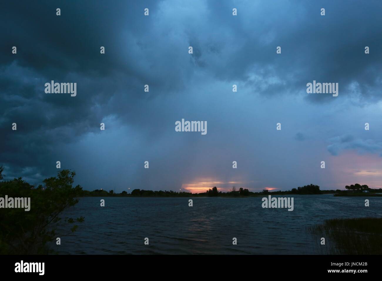 Torrential rain approaching hi-res stock photography and images - Alamy