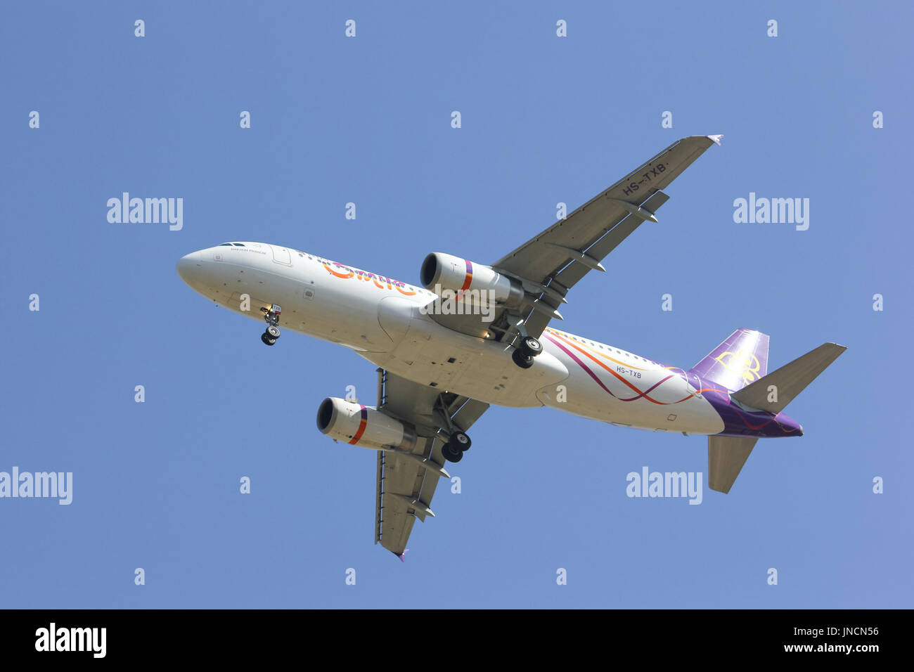 Airbus a320 200 winglet hi-res stock photography and images - Alamy