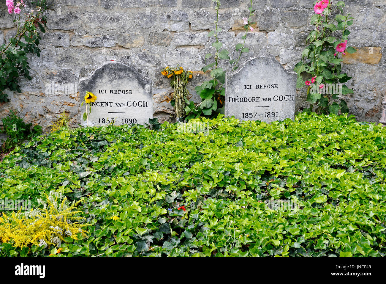 Vincent and Theodore Van Gogh's graves, Auvers sur Oise, France Stock ...