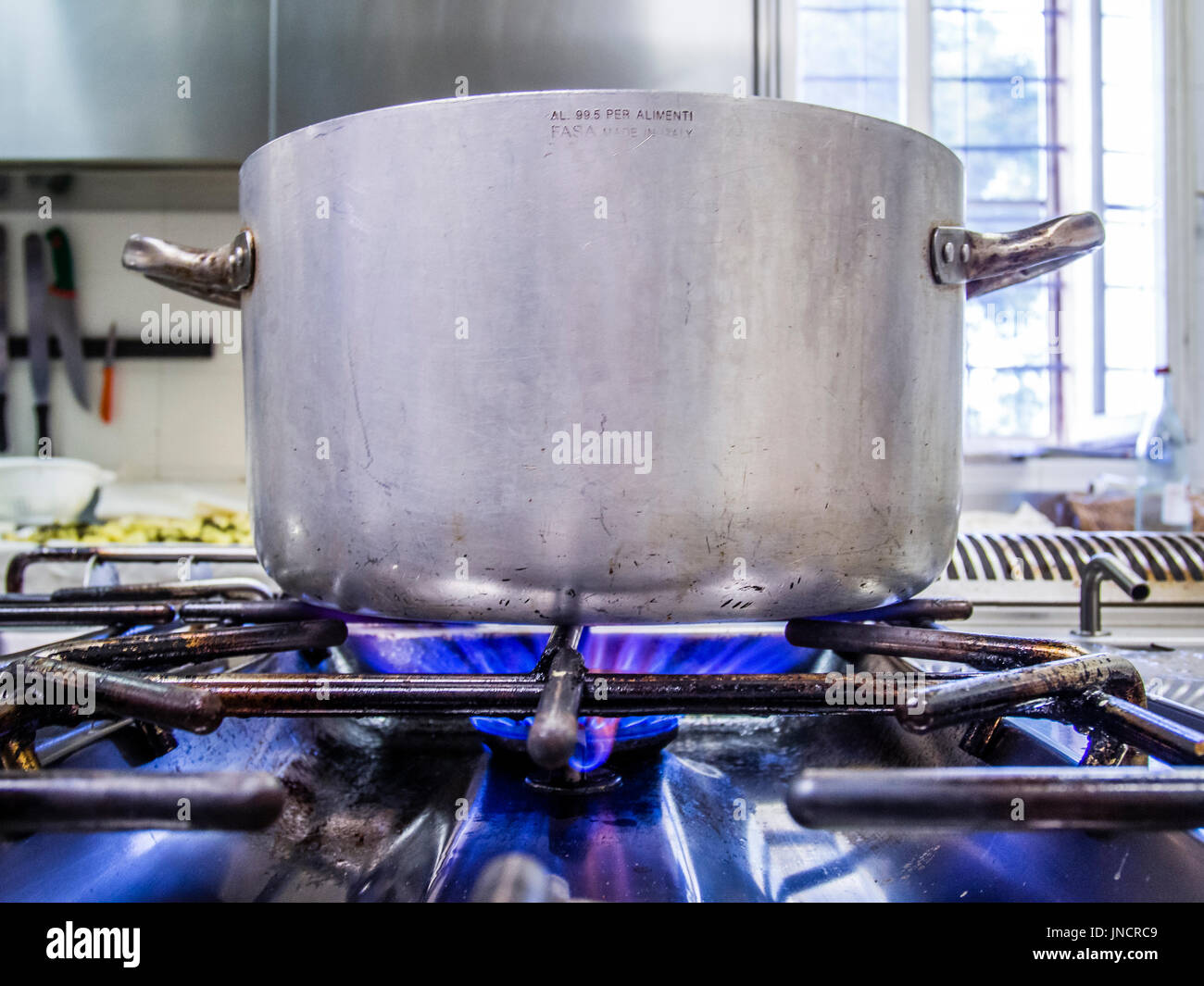 Kitchen disaster hi-res stock photography and images - Alamy