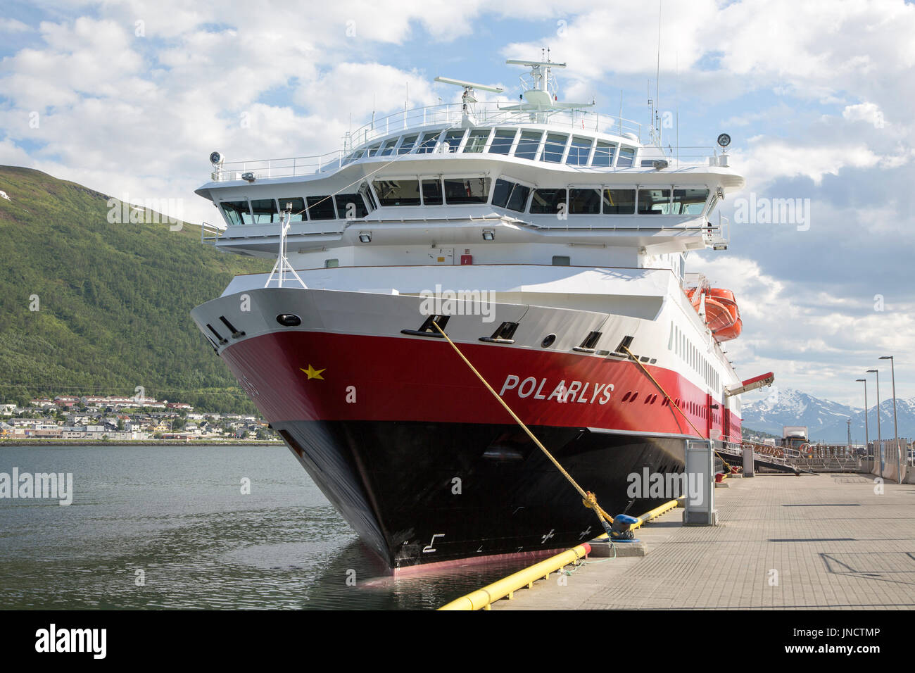 Hurtigruten ferry ship polarlys at quayside hi-res stock photography ...