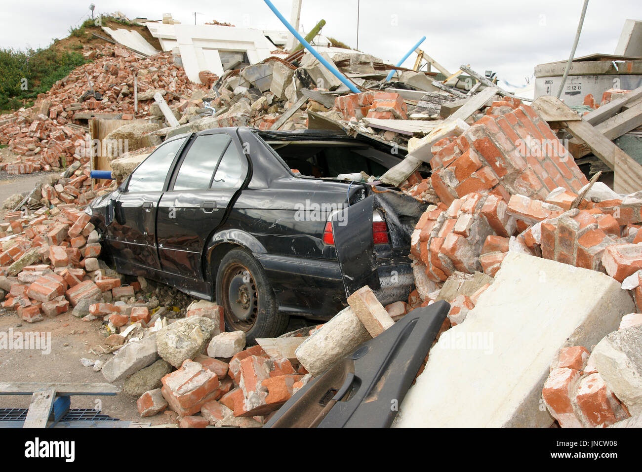 bomb blast, structural failure, building damage Stock Photo - Alamy