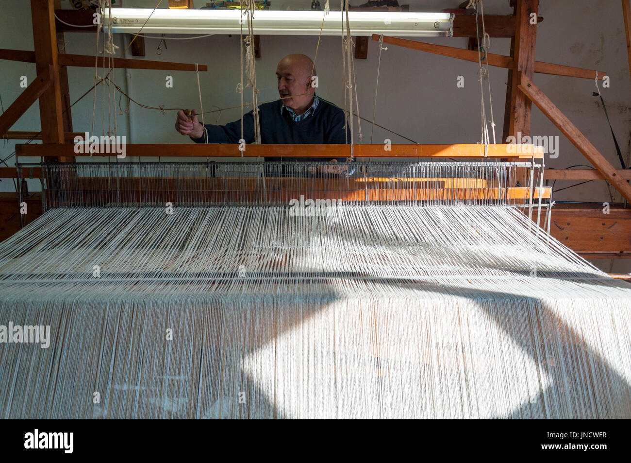 Irish traditional woollen clothing hi-res stock photography and images ...