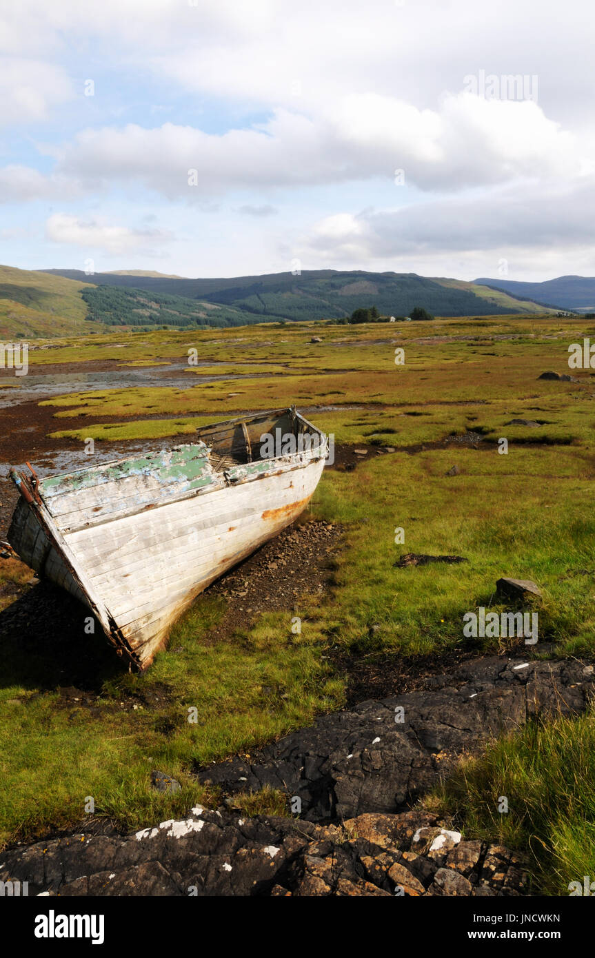 Wrecked rowing boat hi-res stock photography and images - Alamy