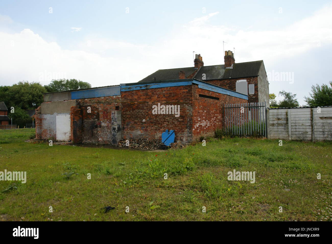 Derelict and slum housing hi-res stock photography and images - Alamy