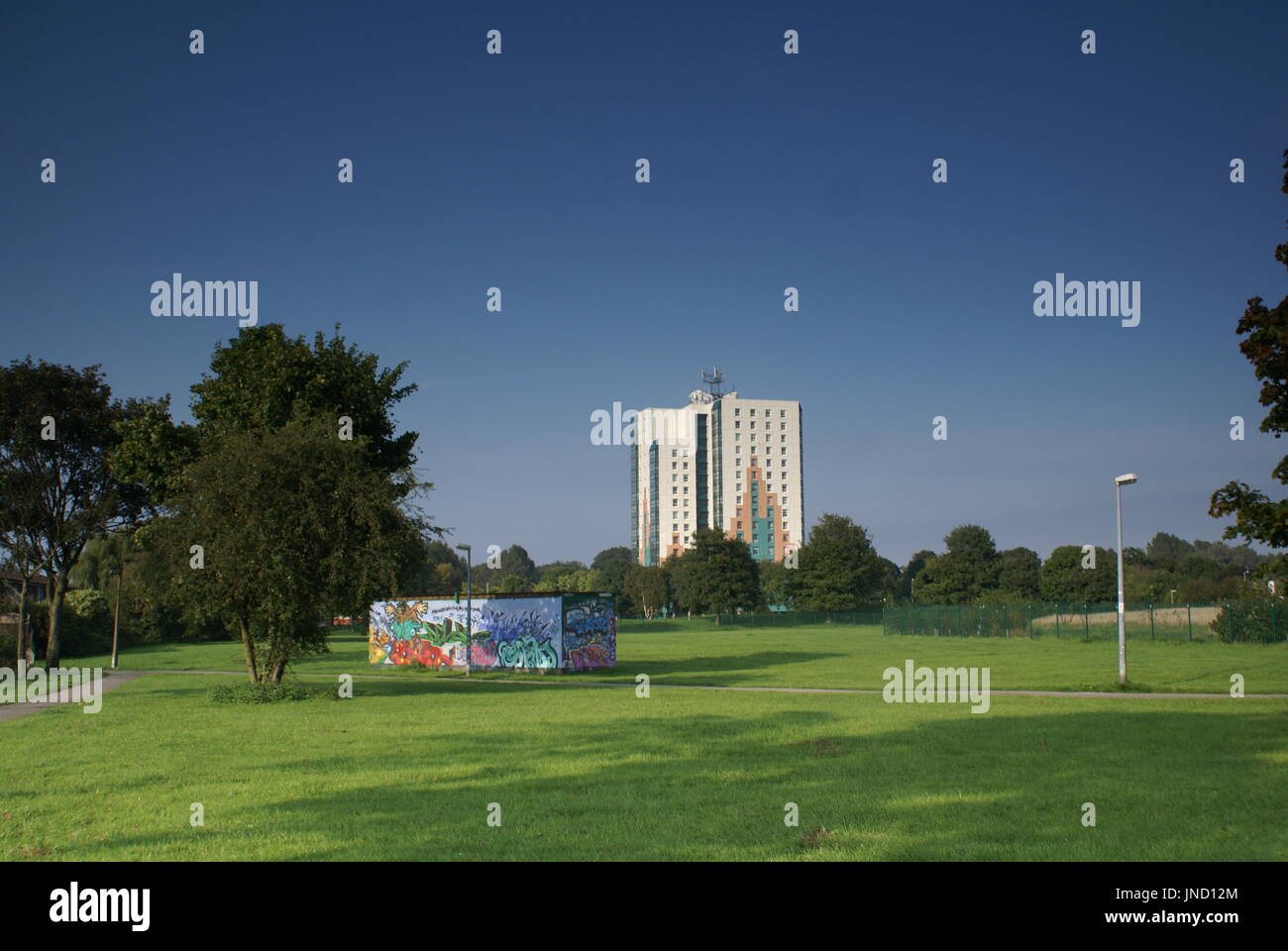 Run down high rise hi-res stock photography and images - Alamy