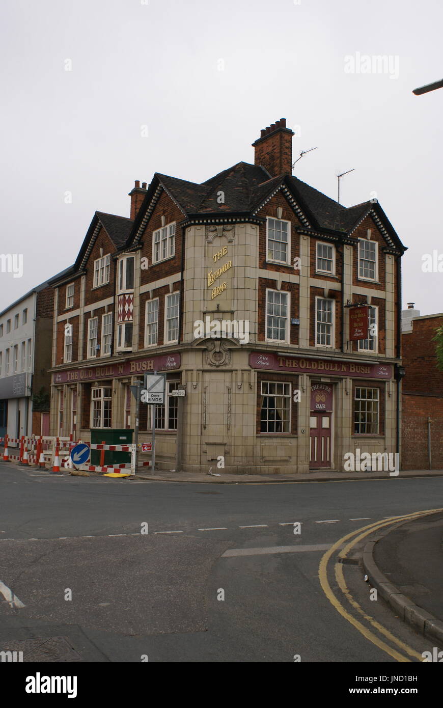 City pub culture hi-res stock photography and images - Alamy