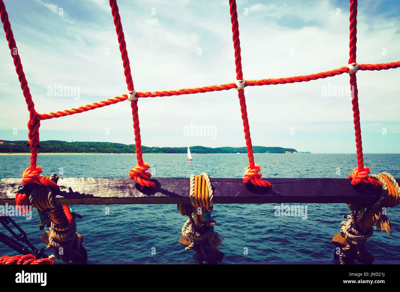 Rope shroud hi-res stock photography and images - Alamy