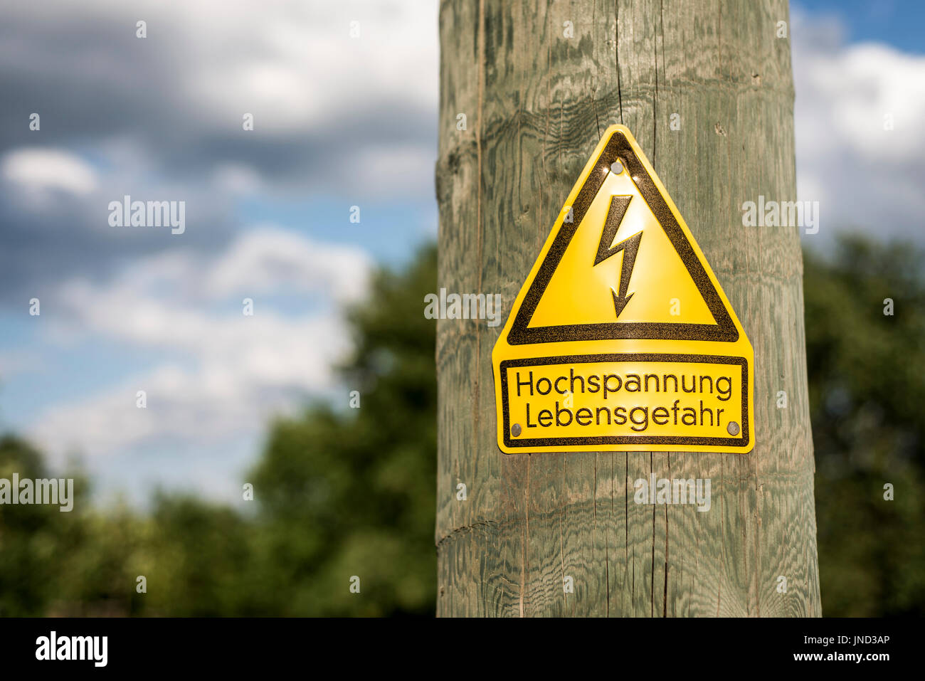 Pole mounted signal hi-res stock photography and images - Alamy