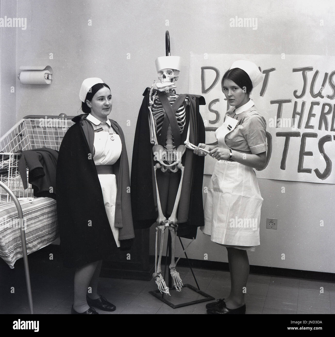 1970s british nurses hi-res stock photography and images - Alamy