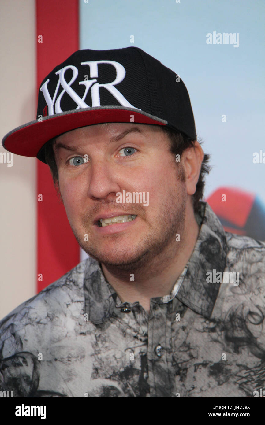 Nick Swardson 05/21/2014 Los Angeles premiere of "Blended" held at TCL ...
