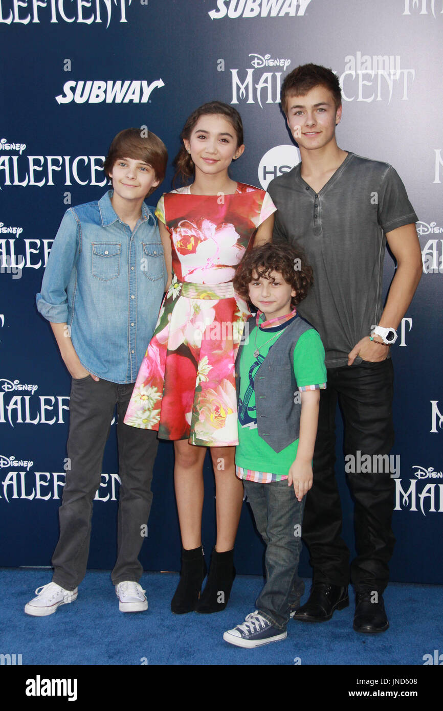 Rowan Blanchard And Peyton Meyer