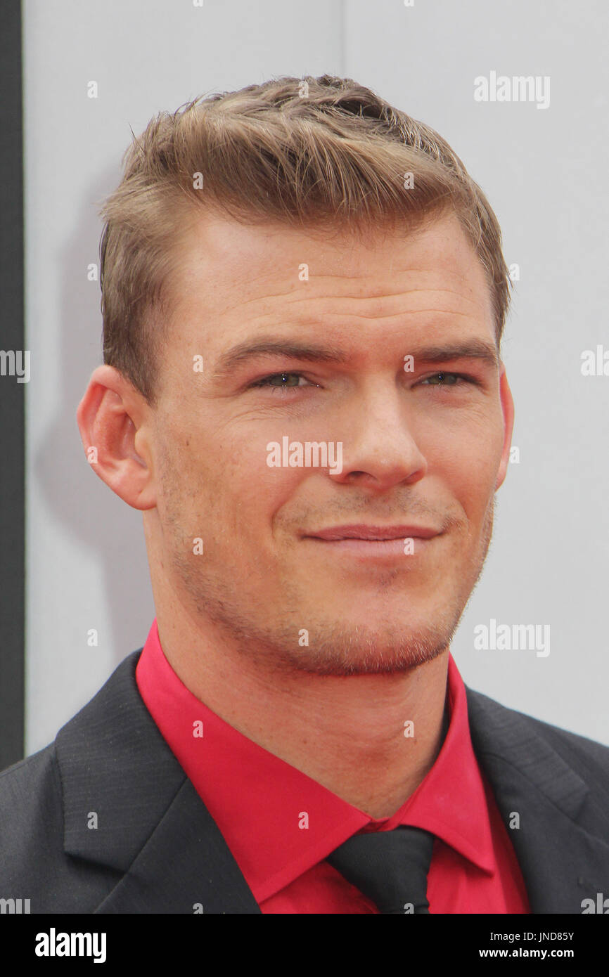 Alan Ritchson 08/03/2014 "Teenage Mutant Ninja Turtles" Premiere held ...