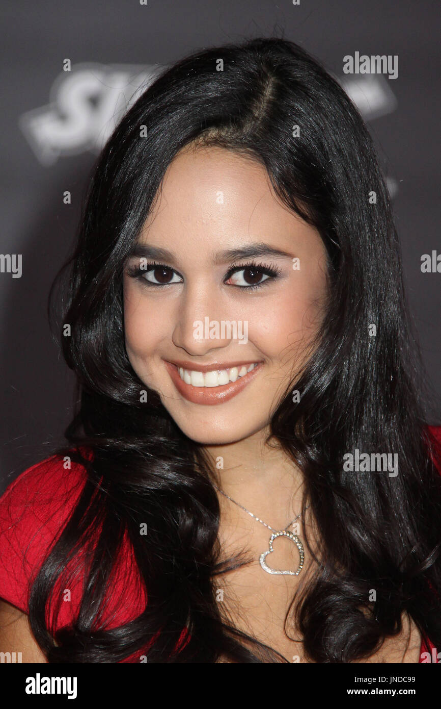 Emily Tosta 11/04/2014 "Big Hero 6" Premiere held at the El Capitan ...