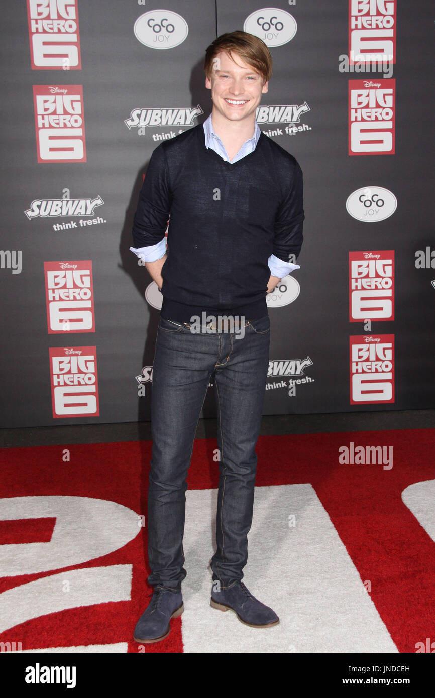 Calum Worthy 11/04/2014 "Big Hero 6" Premiere held at the El Capitan ...