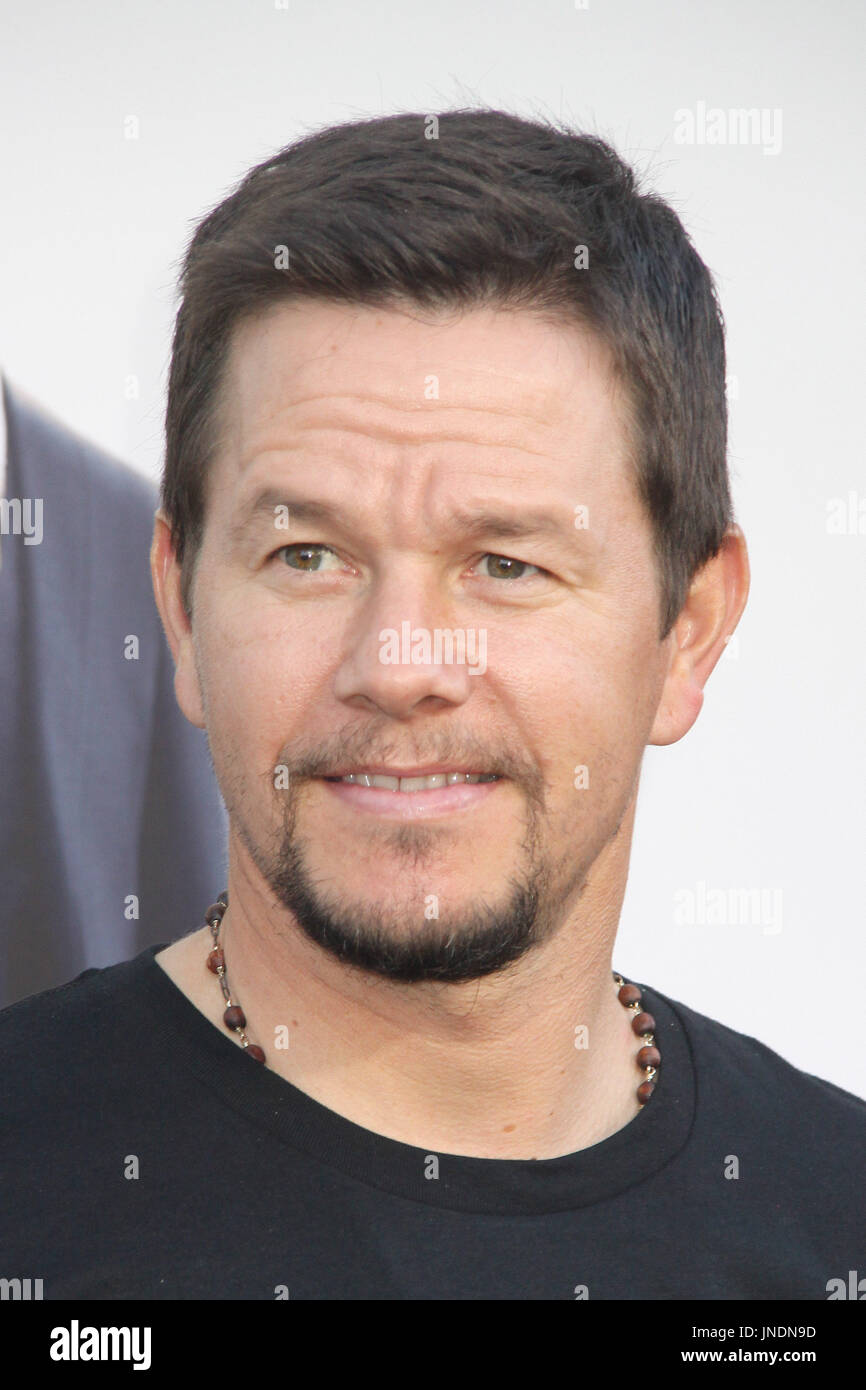 Mark Wahlberg 06/01/2015 "Entourage" Premiere held at the Regency ...