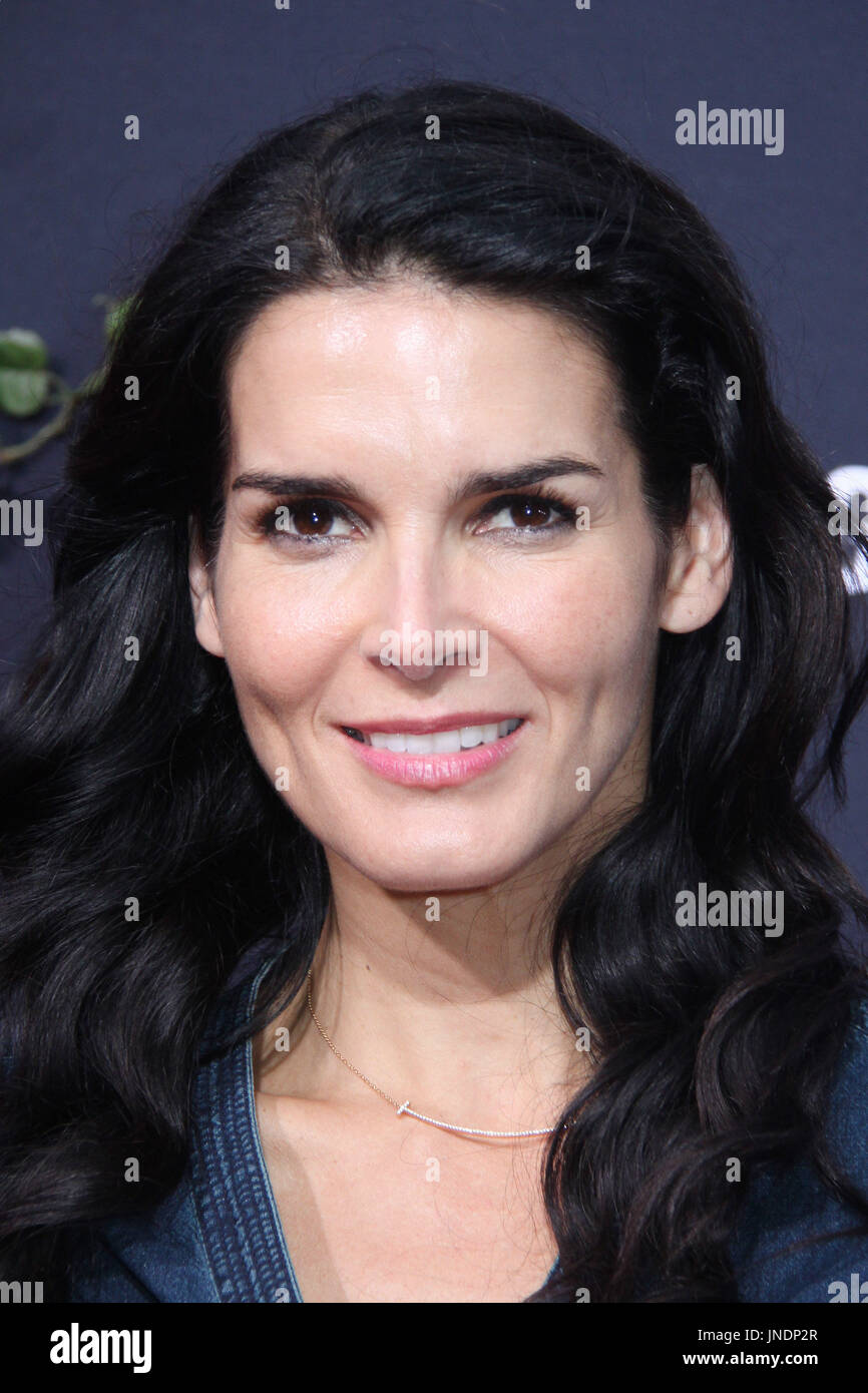 Angie Harmon 06/09/2015 "Jurassic World" Premiere held at the Dolby ...