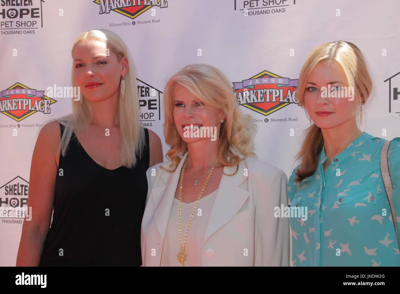 Katherine Heigl, Kim Sill 08/15/2015 Two and four-legged red carpet ...
