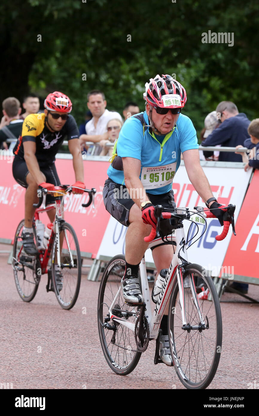 The Mall. London. UK 30 July 2017 - Riders on The Mall in the ...