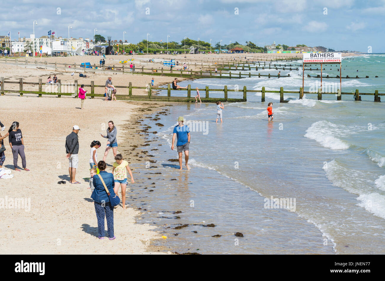 Littlehampton seaside resort hi-res stock photography and images - Alamy