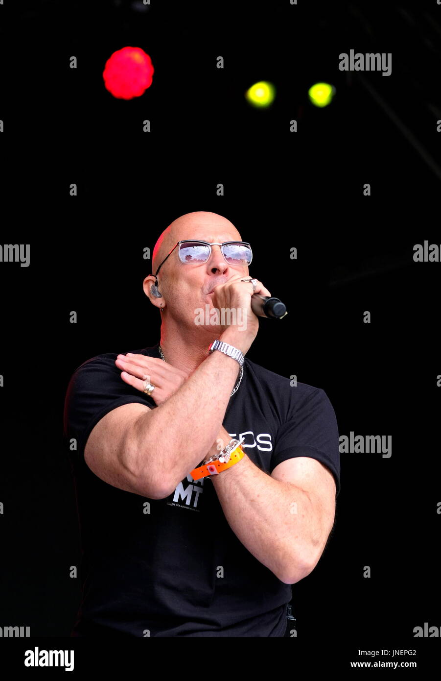 Fred fairbrass richard fairbrass right hi-res stock photography and ...