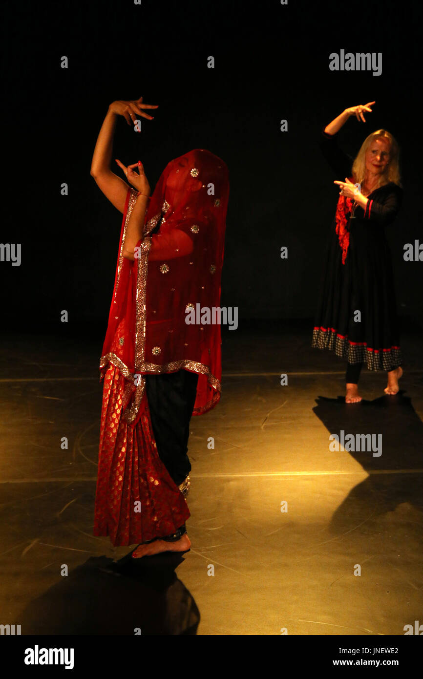 Sati hindu practise hi-res stock photography and images - Alamy