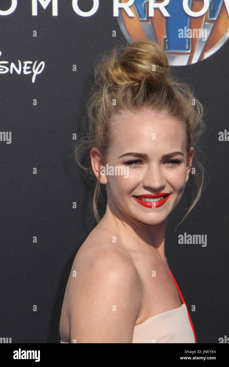 Britt Robertson 05/09/2015 The world Premiere of "Tomorrowland" held at ...
