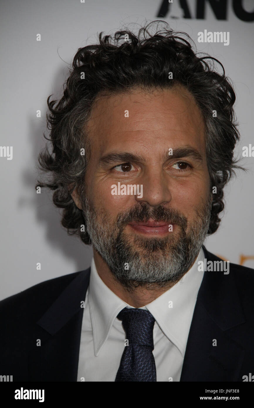Mark Ruffalo 11/03/2015 The Los Angeles special screening of "Spotlight ...