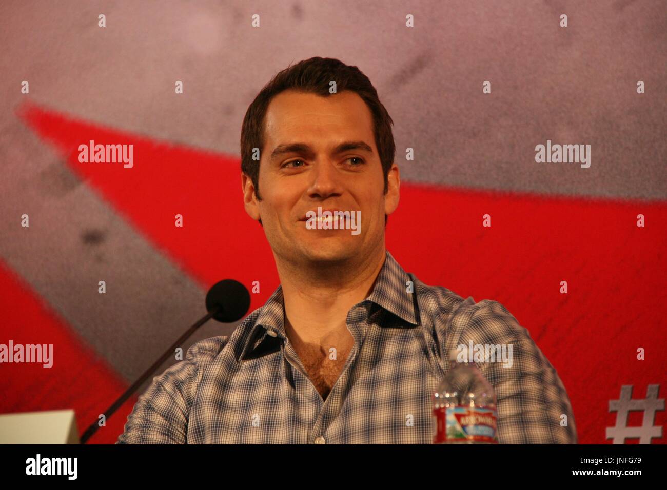 Henry Cavill 03/18/2016 "Batman v Superman: Dawn of Justice" Press ...