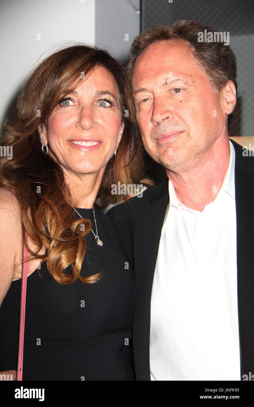 Donna isham hi-res stock photography and images - Alamy