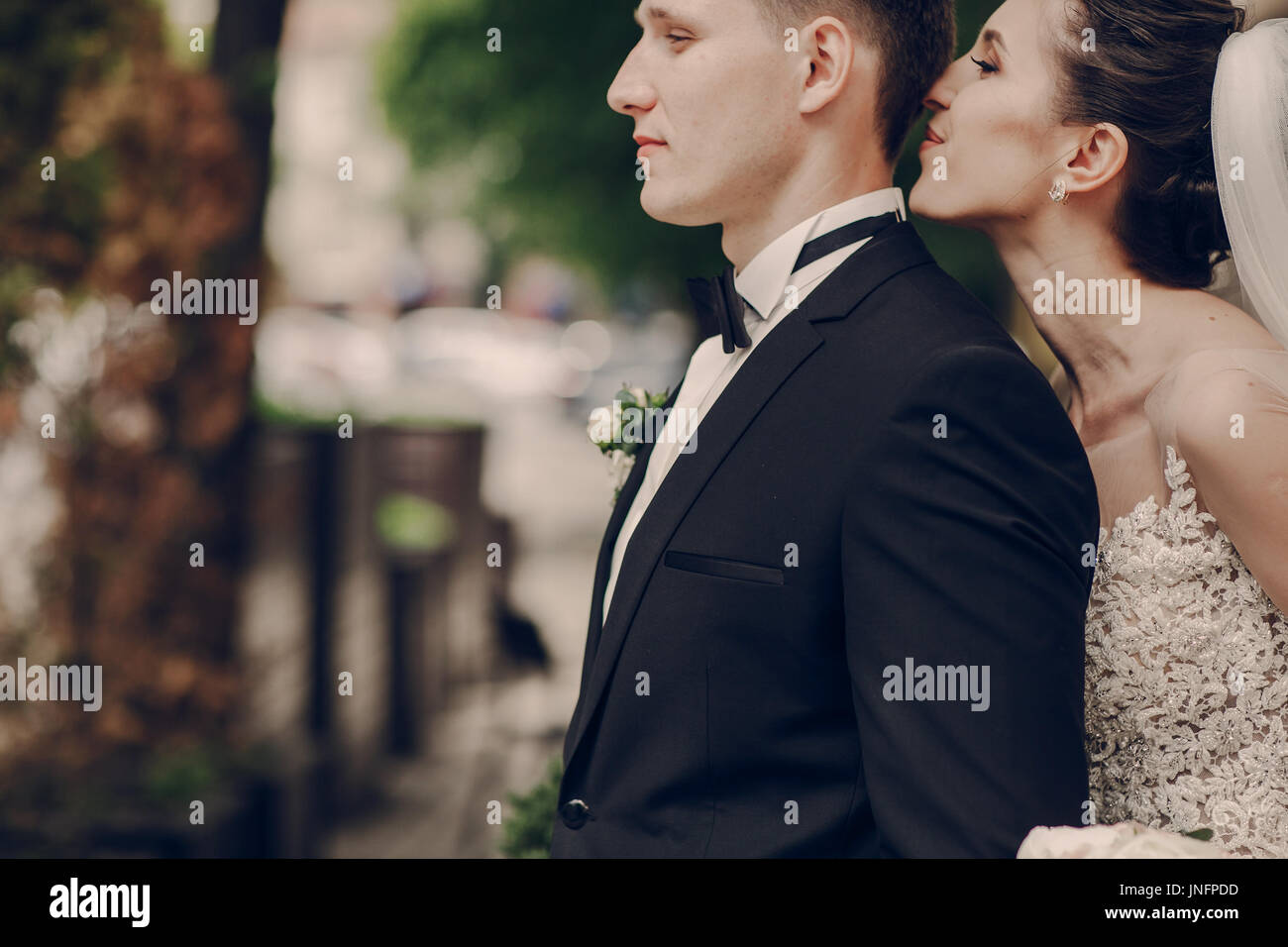 bride and groom Stock Photo - Alamy