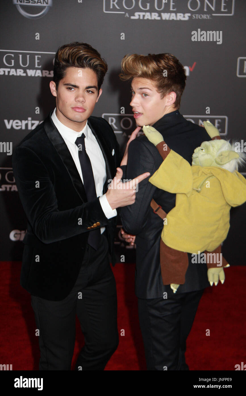 Emery Kelly, Ricky Garcia, Forever in Your Mind 12/10/2016 The World ...