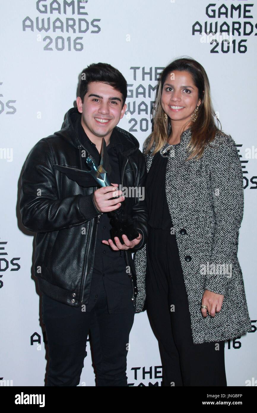 Marcelo David, Camila Pompei 12/01/2016 The Game Awards at the ...