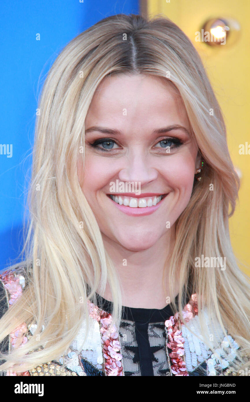 Reese Witherspoon 12/03/2016 The World Premiere of "Sing" held at the ...