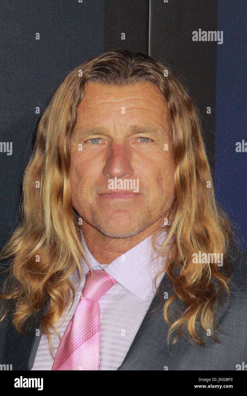 Mark Kubr 12/6/2016 "La La Land" Premiere at the Fox Regency Theater in ...