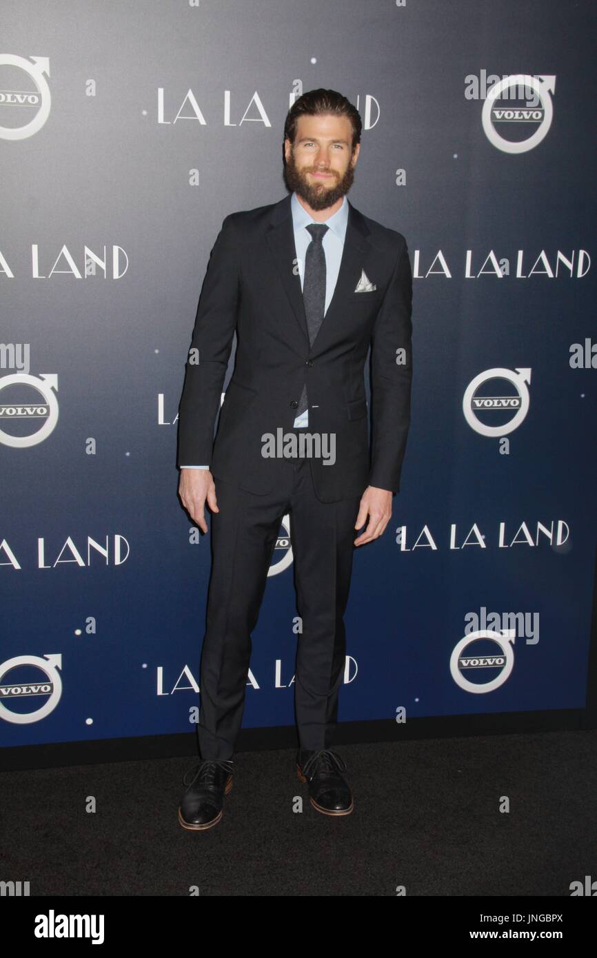 Austin Stowell 12/6/2016 "La La Land" Premiere at the Fox Regency ...