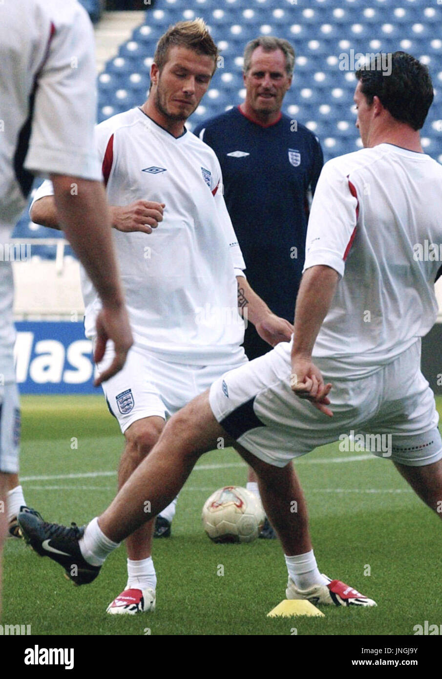 Robbie fowler at england training session hi-res stock photography and ...