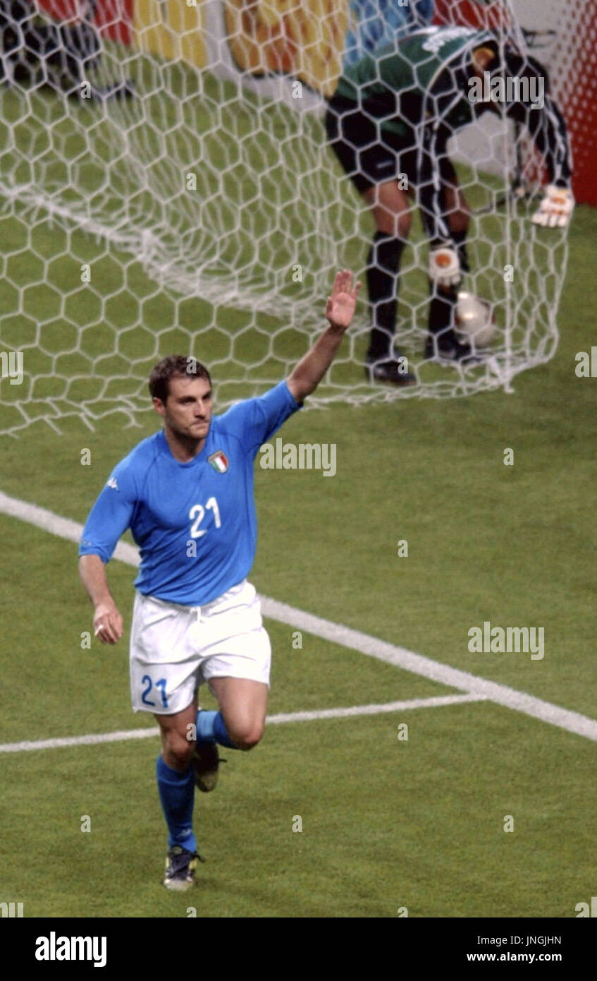 SAPPORO, Japan - Italy forward Christian Vieri celebrates his second ...