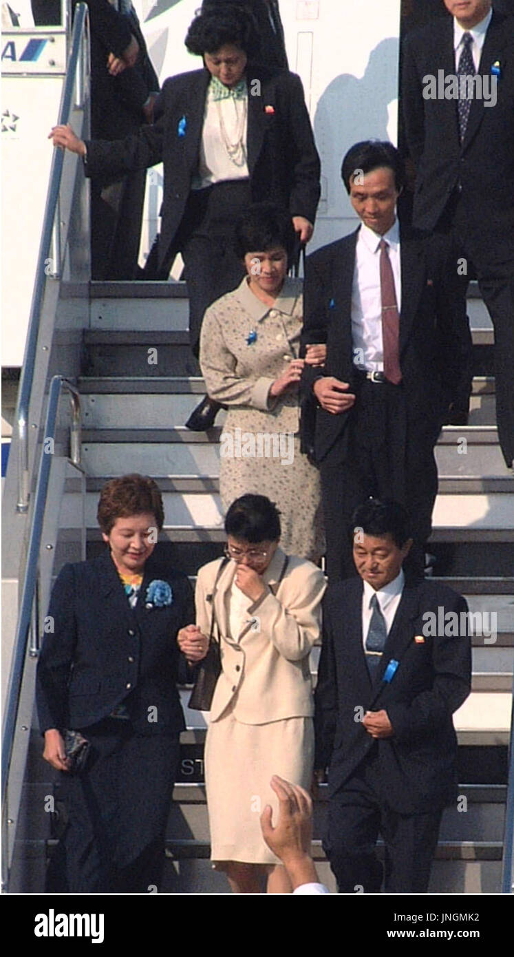 TOKYO, Japan - Hitomi Soga (top), Yukiko Okudo (L 2nd row), Kaoru Hasuike (R 2nd row), Fukie ...