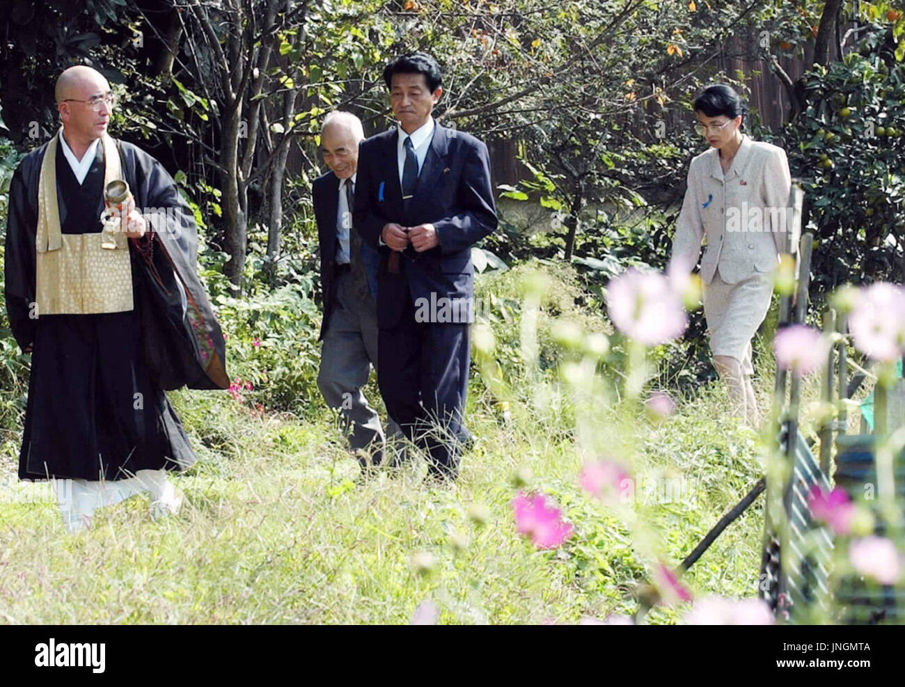 OBAMA, Japan - Fukie Hamamoto (R) and Yasushi Chimura (2nd from R) head ...