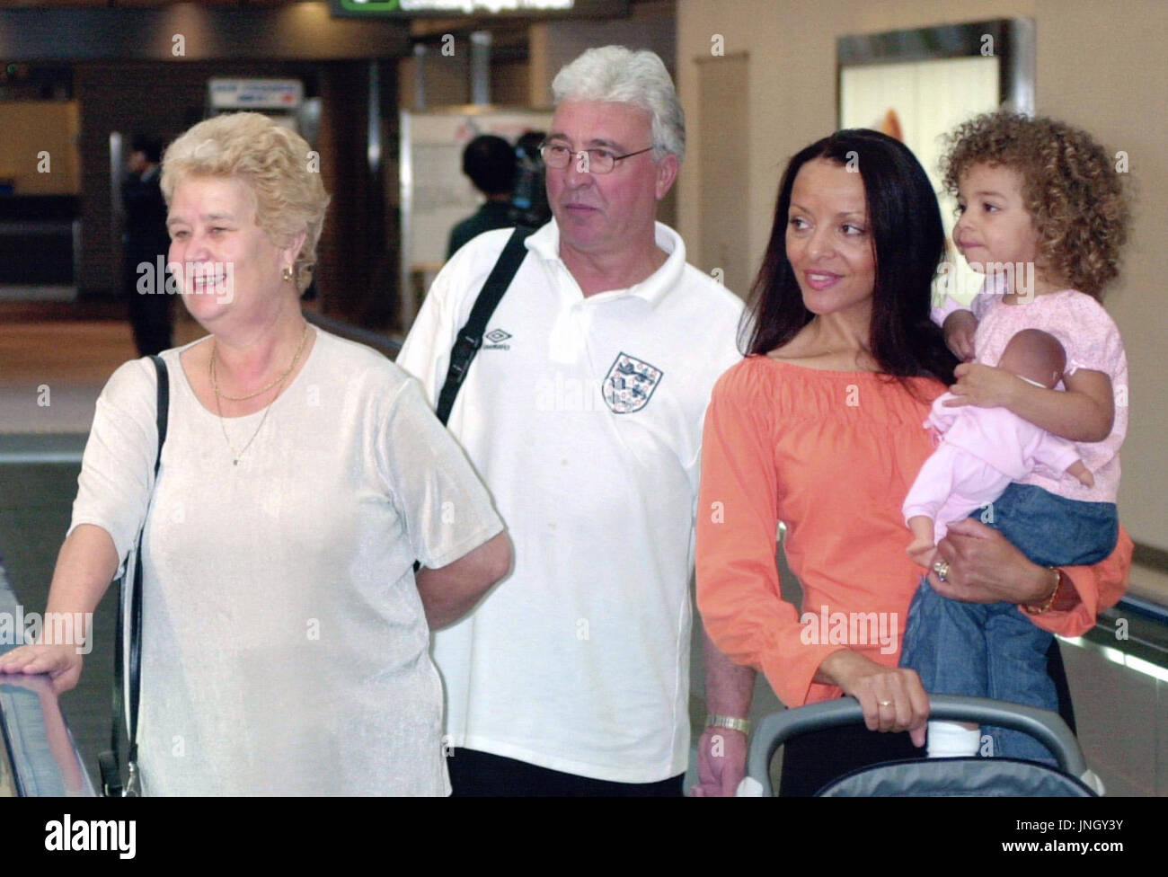 NARITA, Japan - Family members of England goalkeeper David Seaman ...