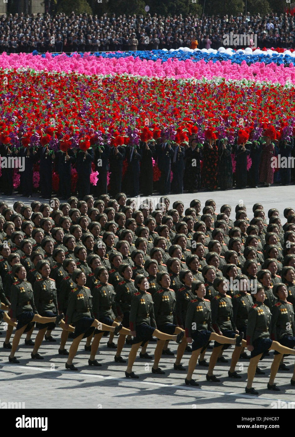 TOKYO, Japan - Women soldiers on parade commemorating the 70th ...